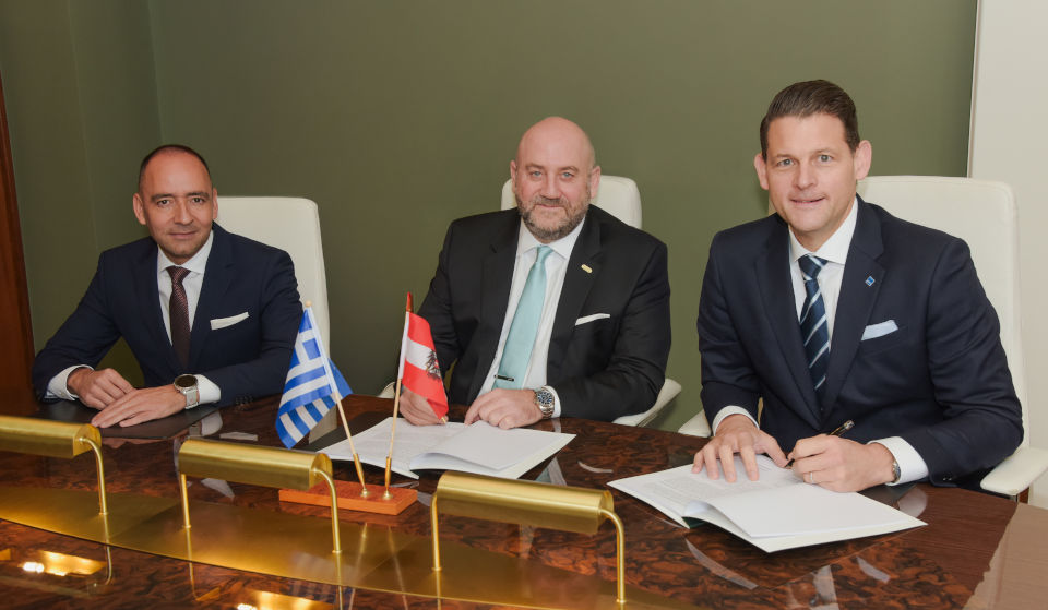 Greco kauft sich bei Makler in Südosteuropa ein - VersicherungsJournal ...