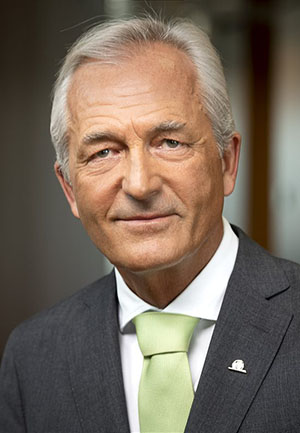 Uniqa-Vorstand Pekarek tritt in den Ruhestand - VersicherungsJournal ...